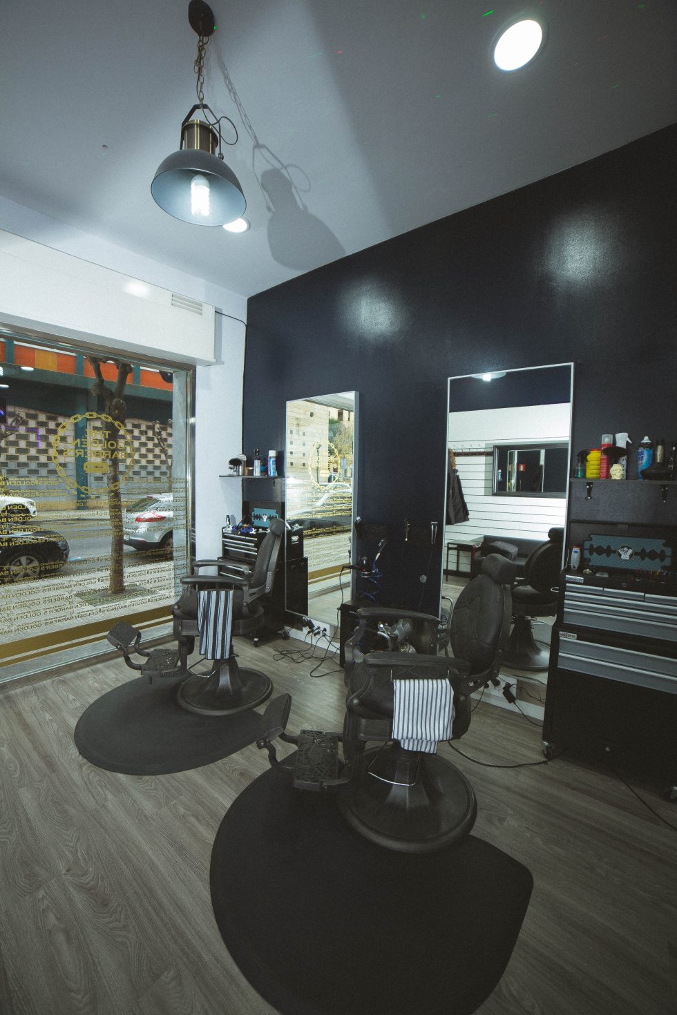 Nosotros | The Golden Barbers